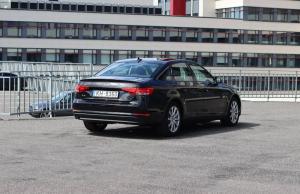 Audi A4 2016 in Riga, with an engine capacity of 2.00 L and mileage of 170 thousand km for 13580 €, photo 7 on AUTOMOTO.COM.LV