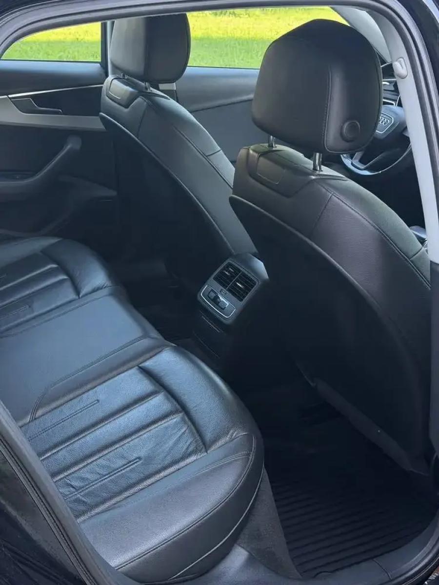Audi A4 2016 in Riga, with an engine capacity of 2.00 L and mileage of 170 thousand km for 13580 €, photo 11 on AUTOMOTO.COM.LV