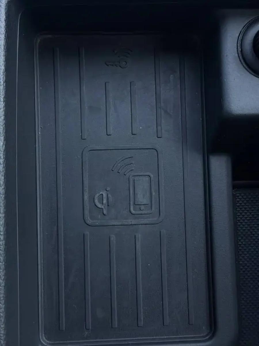 Audi A4 2016 in Riga, with an engine capacity of 2.00 L and mileage of 170 thousand km for 13580 €, photo 21 on AUTOMOTO.COM.LV