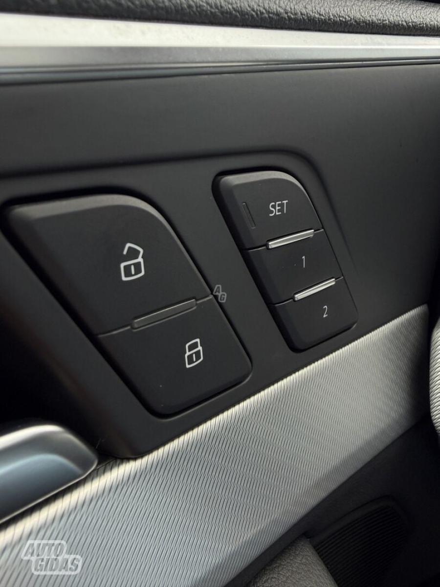 Audi A4 2017 in Vilnius, with an engine capacity of 2.00 L and mileage of 111 thousand km for 18000 €, photo 22 on AUTOMOTO.COM.LV