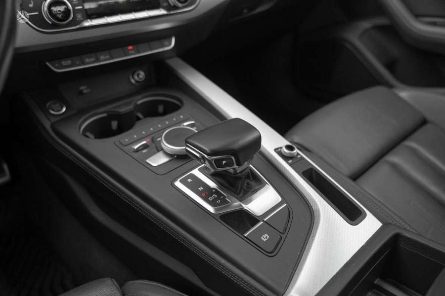 Audi A4 2019 Viļņa, ar dzinēja tilpumu 1.98 L un nobraukumu 98 tūkst. km par 19500 €, foto 24 vietnē AUTOMOTO.COM.LV