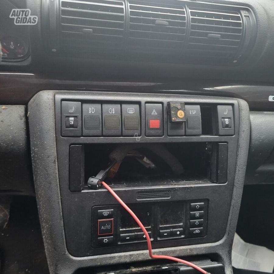 Audi A4 1995 Kauņa, ar dzinēja tilpumu 2.80 L un nobraukumu 350 tūkst. km par 550 €, foto 5 vietnē AUTOMOTO.COM.LV