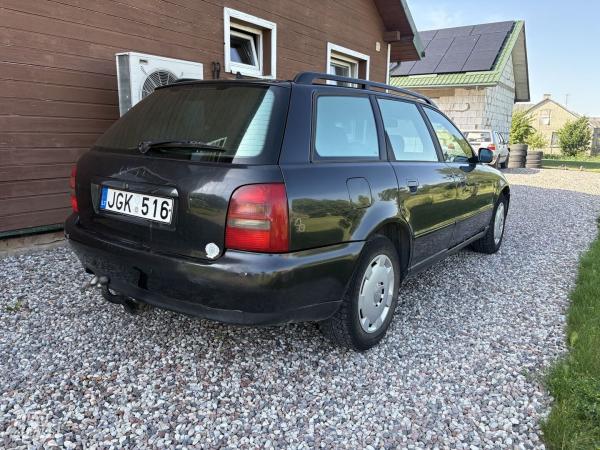 Audi A4 1997 in Vilnius, with an engine capacity of 1.90 L and mileage of 403 thousand km for 600 €, photo 4 on AUTOMOTO.COM.LV