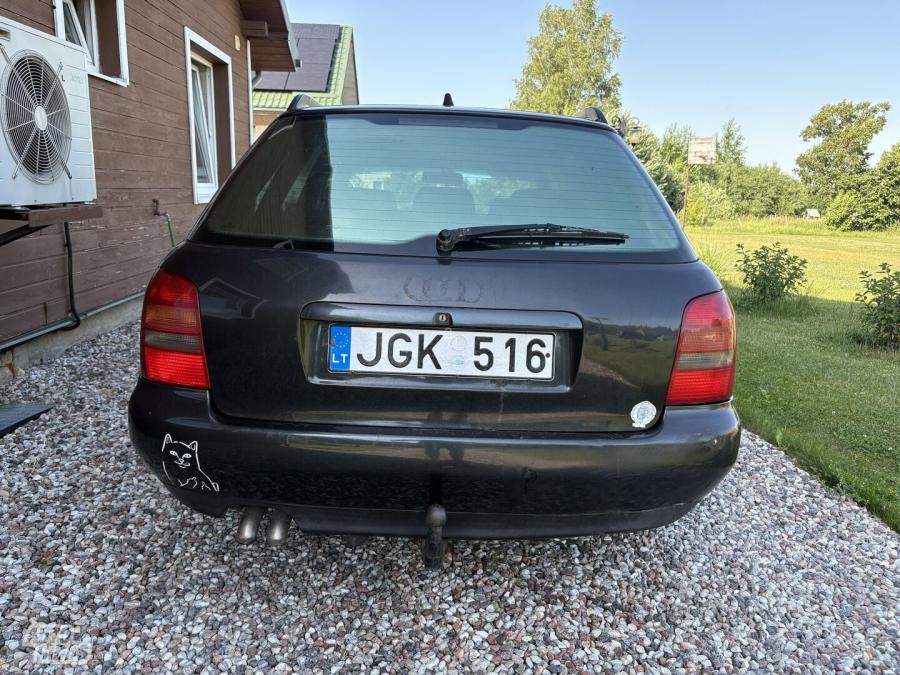 Audi A4 1997 in Vilnius, with an engine capacity of 1.90 L and mileage of 403 thousand km for 600 €, photo 9 on AUTOMOTO.COM.LV