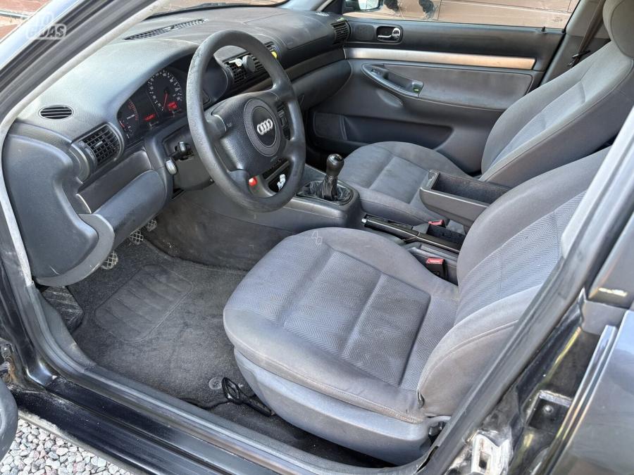 Audi A4 1997 in Vilnius, with an engine capacity of 1.90 L and mileage of 403 thousand km for 600 €, photo 10 on AUTOMOTO.COM.LV