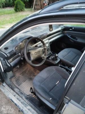 Audi A4 1997 Viļņa, ar dzinēja tilpumu 1.90 L un nobraukumu 433 tūkst. km par 500 €, foto 5 vietnē AUTOMOTO.COM.LV