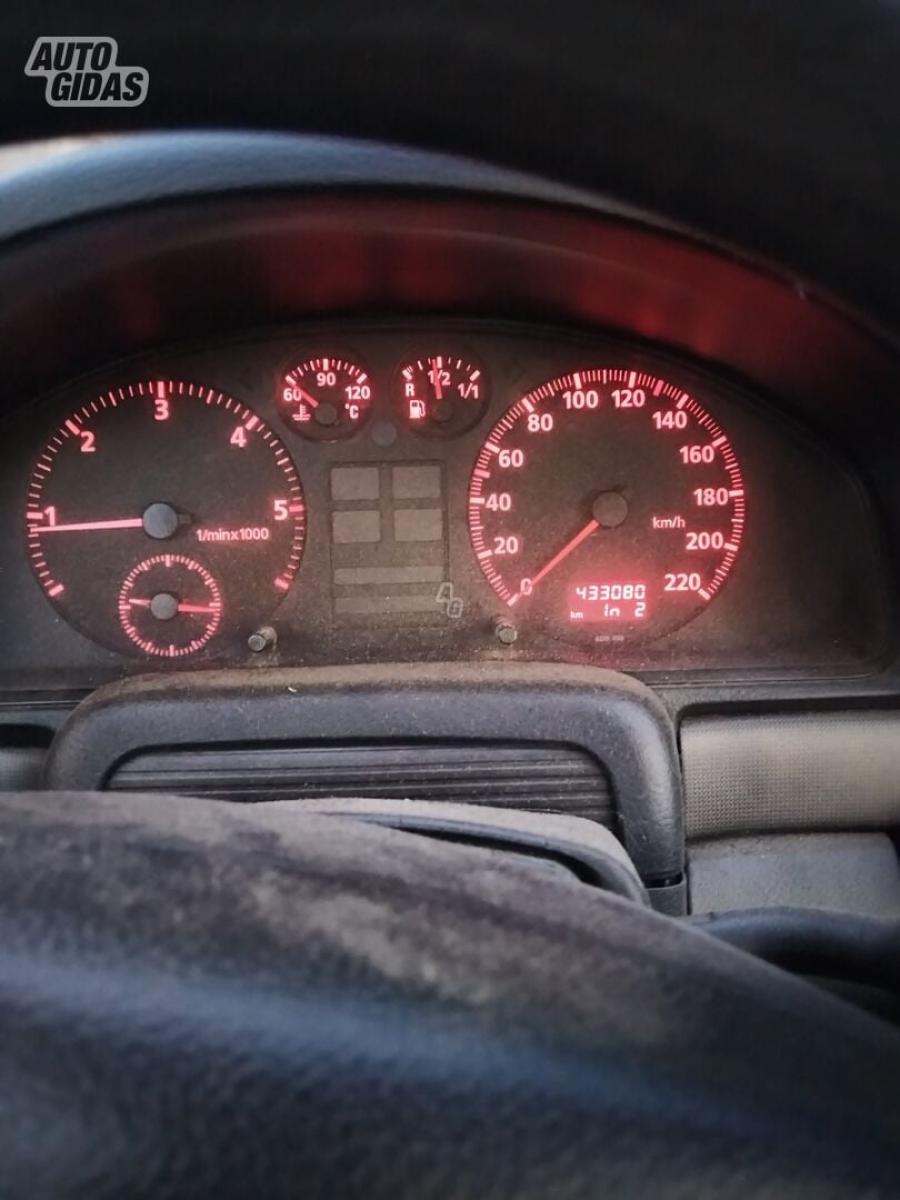 Audi A4 1997 Viļņa, ar dzinēja tilpumu 1.90 L un nobraukumu 433 tūkst. km par 500 €, foto 7 vietnē AUTOMOTO.COM.LV