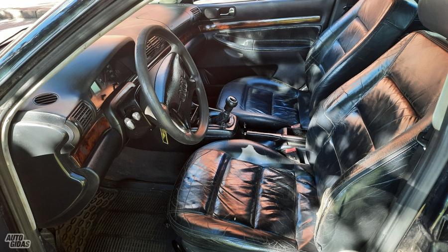 Audi A4 1997 in Siauliai, with an engine capacity of 1.90 L and mileage of 421 thousand km for 699 €, photo 18 on AUTOMOTO.COM.LV