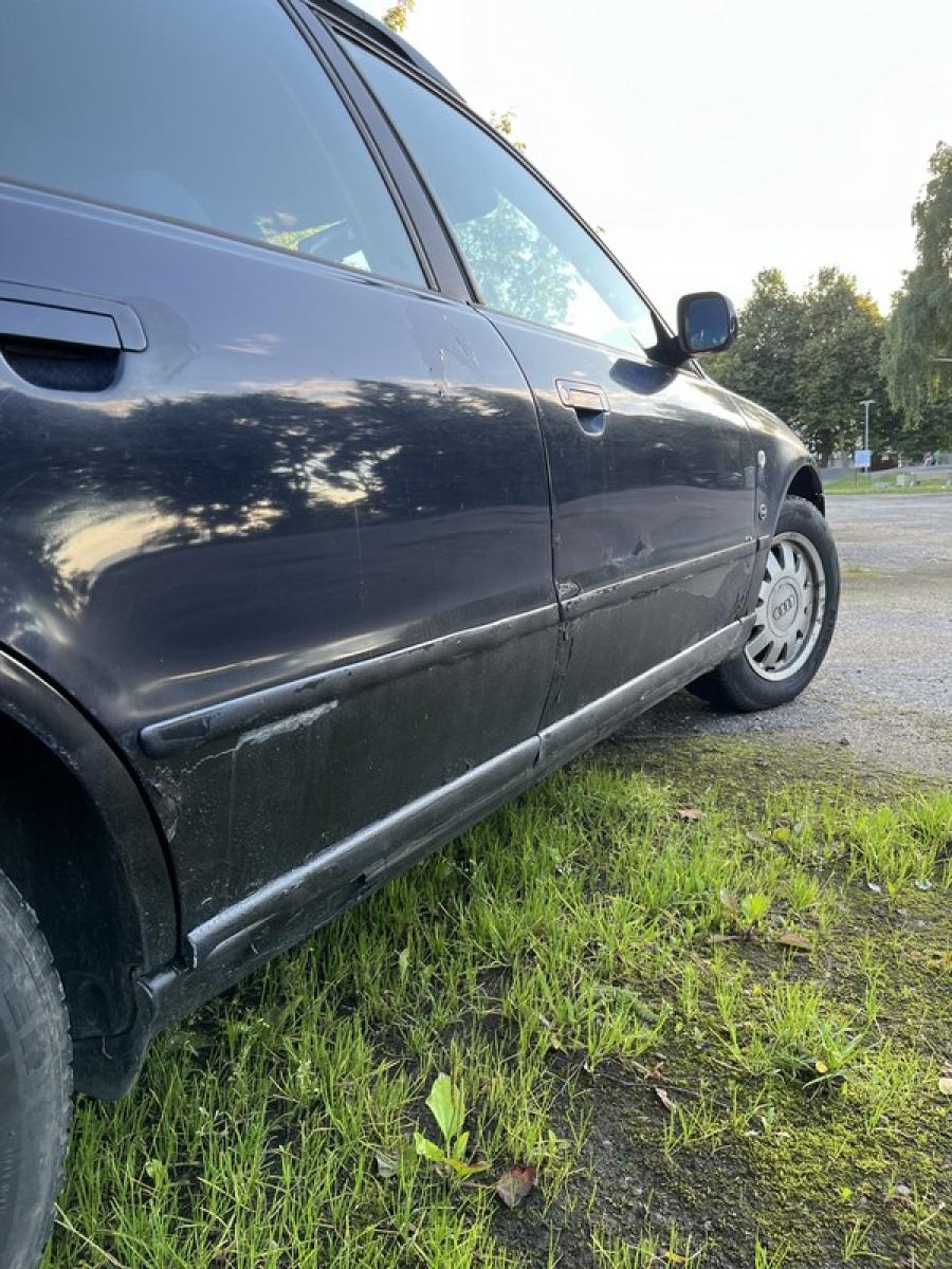 Audi A4 1997 in Sillamae, with an engine capacity of 1.90 L and mileage of 407 thousand km for 1199 €, photo 17 on AUTOMOTO.COM.LV