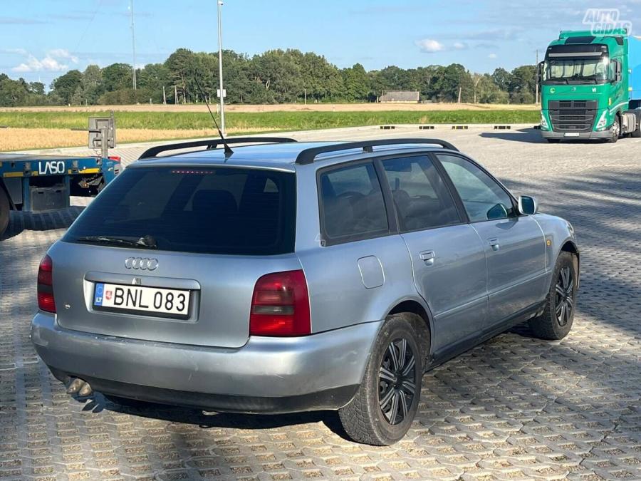 Audi A4 1997 Pasvalys, ar dzinēja tilpumu 1.90 L un nobraukumu 259 tūkst. km par 750 €, foto 5 vietnē AUTOMOTO.COM.LV