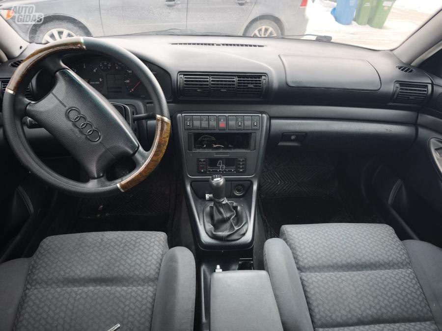 Audi A4 1998 in Vilnius, with an engine capacity of 1.90 L and mileage of 300 thousand km for 650 €, photo 5 on AUTOMOTO.COM.LV