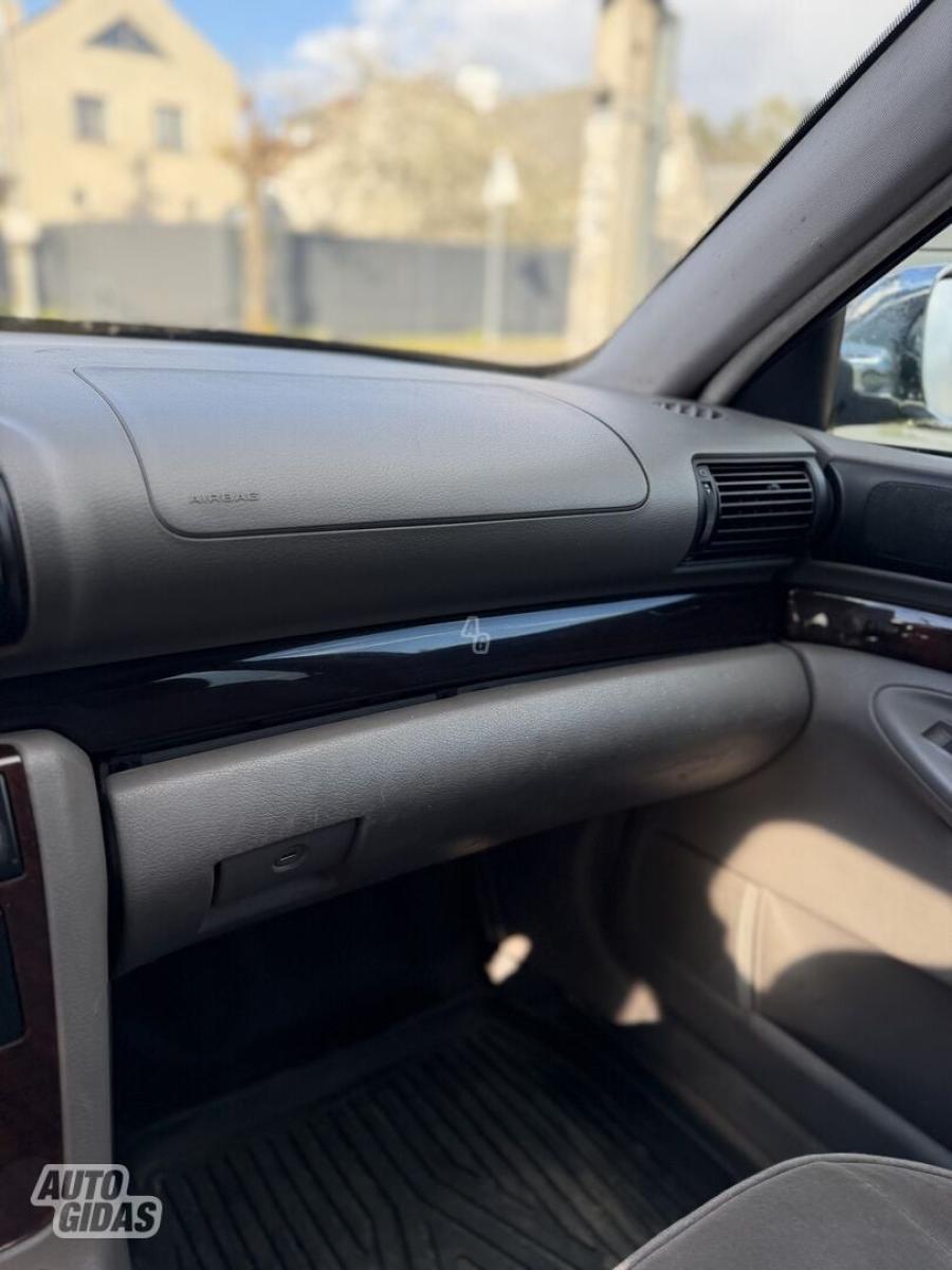 Audi A4 1998 Kauņa, ar dzinēja tilpumu 1.90 L un nobraukumu 302 tūkst. km par 999 €, foto 22 vietnē AUTOMOTO.COM.LV