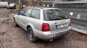 Audi A4 1999 Liepāja, ar dzinēja tilpumu 2.50 L un nobraukumu 330 tūkst. km par 700 €, foto 2 vietnē AUTOMOTO.COM.LV
