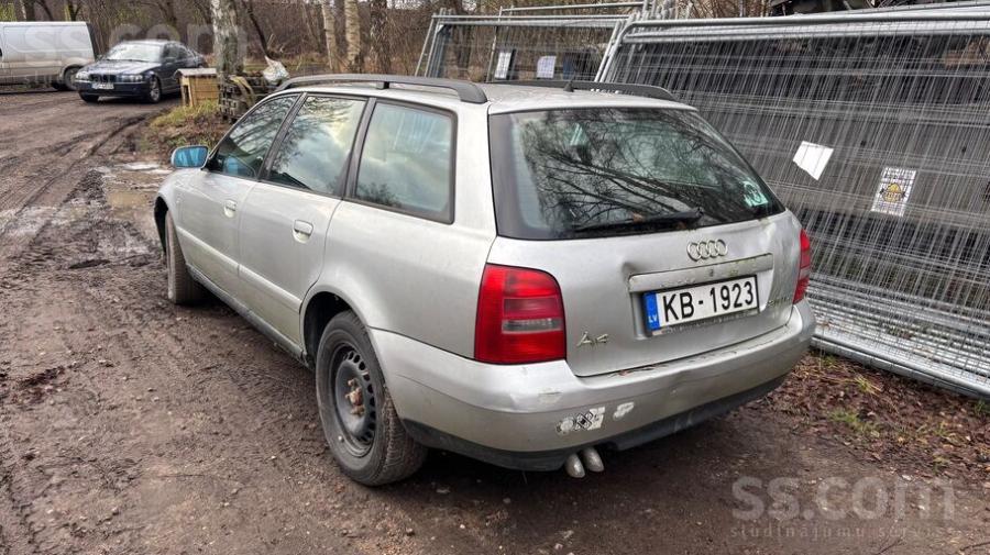 Audi A4 1999 Liepāja, ar dzinēja tilpumu 2.50 L un nobraukumu 330 tūkst. km par 700 €, foto 2 vietnē AUTOMOTO.COM.LV
