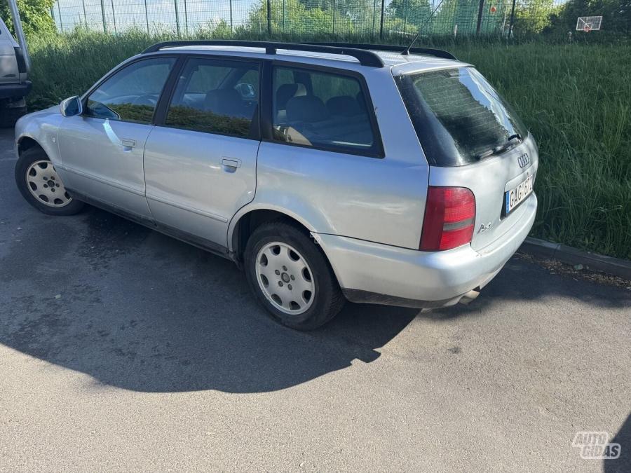 Audi A4 1999 in Vilnius, with an engine capacity of 1.80 L and mileage of 321 thousand km for 380 €, photo 6 on AUTOMOTO.COM.LV