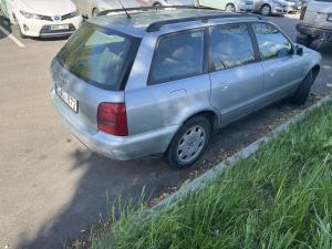 Audi A4 1999 in Vilnius, with an engine capacity of 1.80 L and mileage of 321 thousand km for 380 €, photo 7 on AUTOMOTO.COM.LV