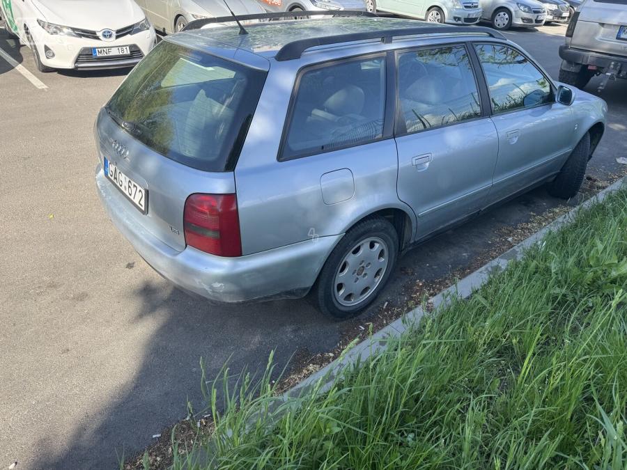 Audi A4 1999 in Vilnius, with an engine capacity of 1.80 L and mileage of 321 thousand km for 380 €, photo 7 on AUTOMOTO.COM.LV