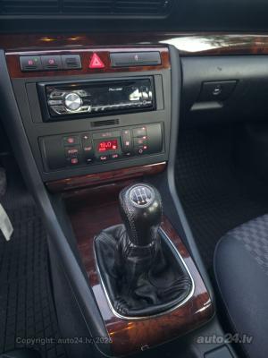 Audi A4 1999 Tallina, ar dzinēja tilpumu 1.80 L un nobraukumu 159 tūkst. km par 1490 €, foto 9 vietnē AUTOMOTO.COM.LV