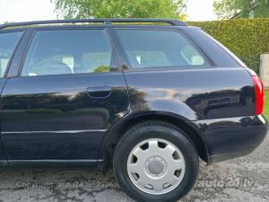 Audi A4 1999 Tallina, ar dzinēja tilpumu 1.80 L un nobraukumu 159 tūkst. km par 1490 €, foto 14 vietnē AUTOMOTO.COM.LV