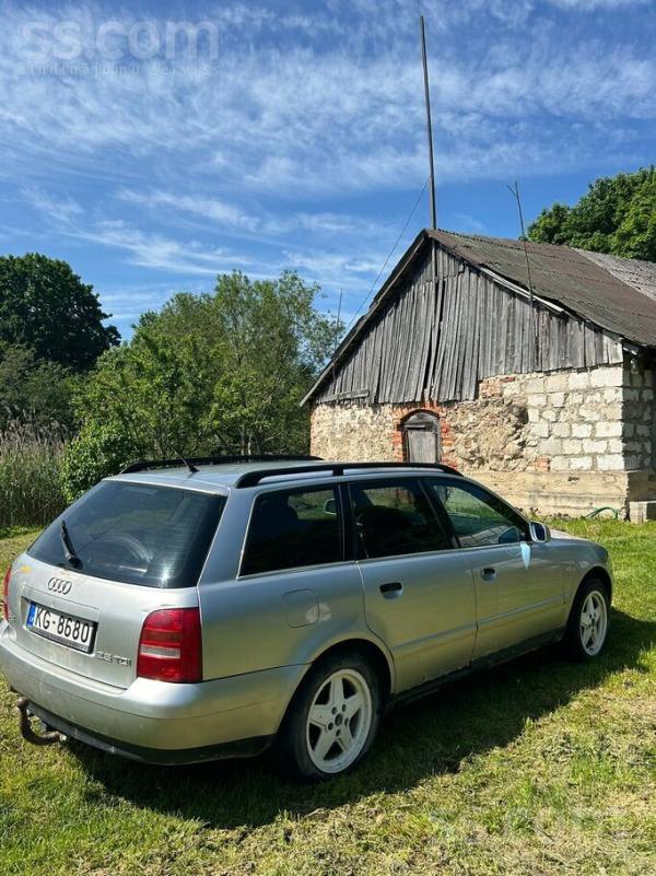 Audi A4 2000 Tukums, ar dzinēja tilpumu 2.50 L un nobraukumu 410 tūkst. km par 1100 €, foto 2 vietnē AUTOMOTO.COM.LV