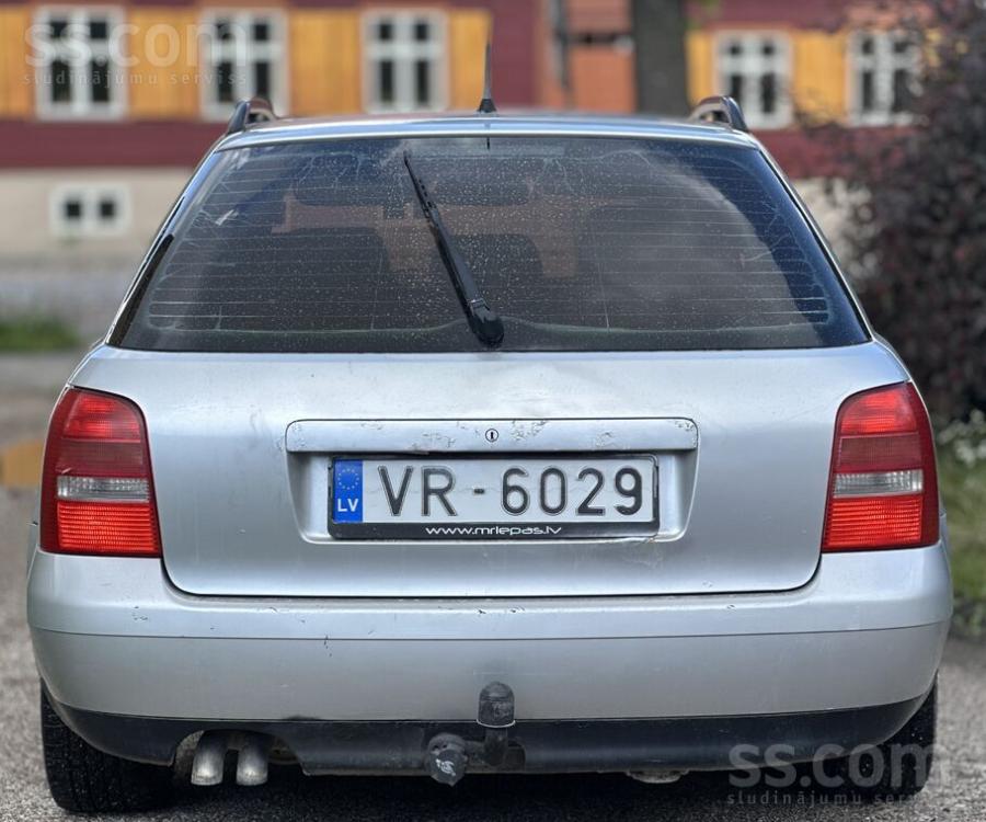 Audi A4 2000 Jelgava, ar dzinēja tilpumu 1.90 L un nobraukumu 394 tūkst. km par 950 €, foto 3 vietnē AUTOMOTO.COM.LV