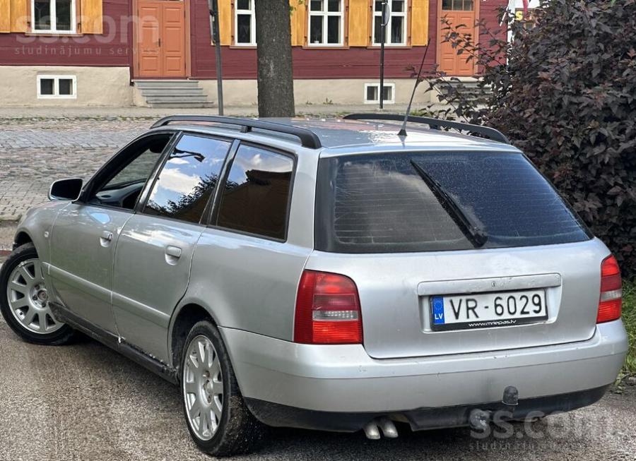 Audi A4 2000 Jelgava, ar dzinēja tilpumu 1.90 L un nobraukumu 394 tūkst. km par 950 €, foto 5 vietnē AUTOMOTO.COM.LV