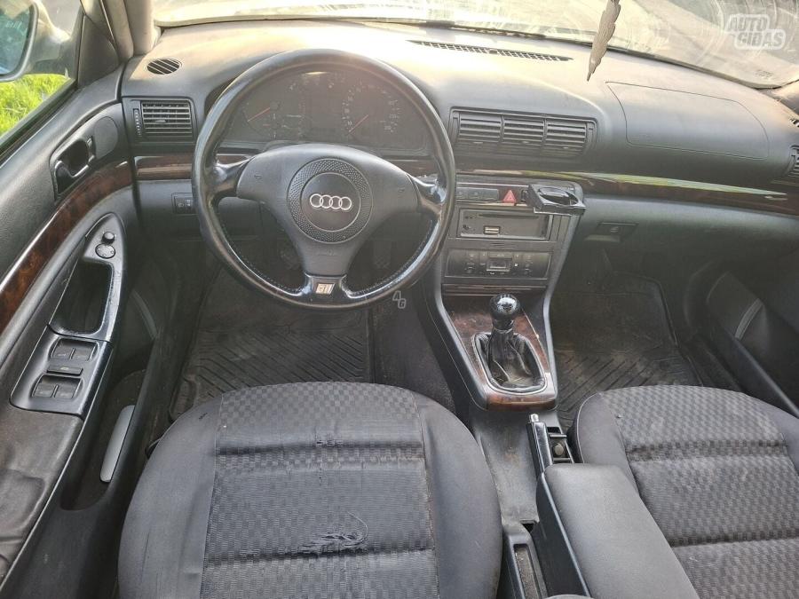 Audi A4 2000 Viļņa, ar dzinēja tilpumu 1.90 L un nobraukumu 500 tūkst. km par 499 €, foto 3 vietnē AUTOMOTO.COM.LV