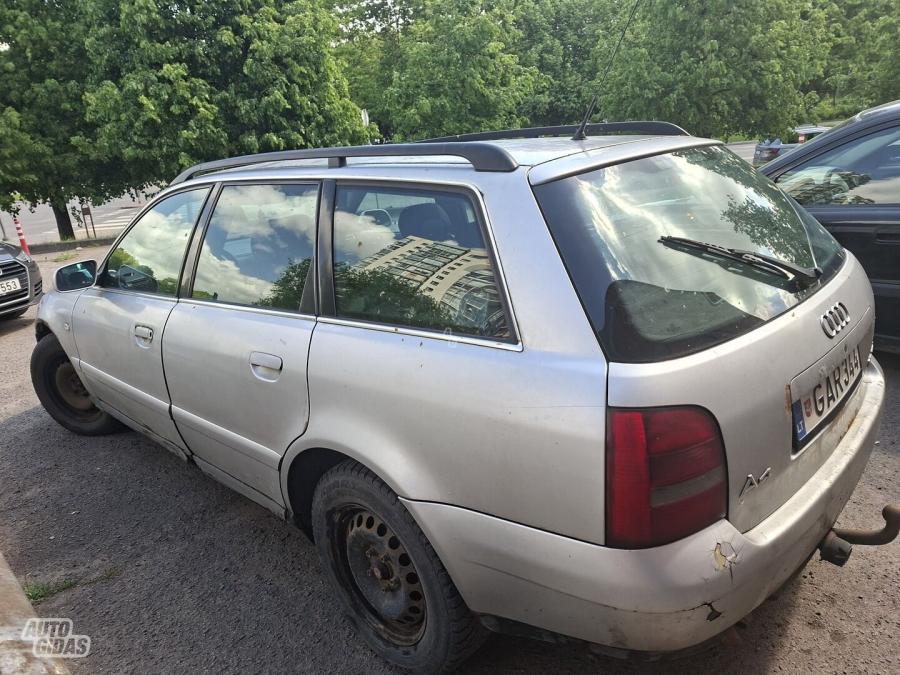 Audi A4 2000 Viļņa, ar dzinēja tilpumu 1.90 L un nobraukumu 500 tūkst. km par 499 €, foto 4 vietnē AUTOMOTO.COM.LV