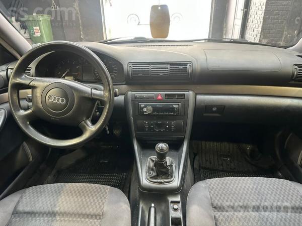 Audi A4 2000 in Jelgava, with an engine capacity of 1.80 L and mileage of 287 thousand km for 1290 €, photo 9 on AUTOMOTO.COM.LV