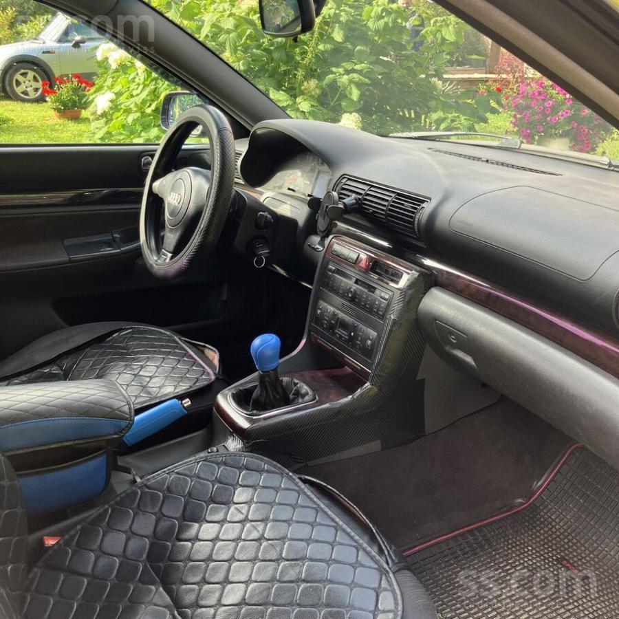 Audi A4 2000 Rīga, ar dzinēja tilpumu 2.50 L un nobraukumu 304 tūkst. km par 950 €, foto 7 vietnē AUTOMOTO.COM.LV