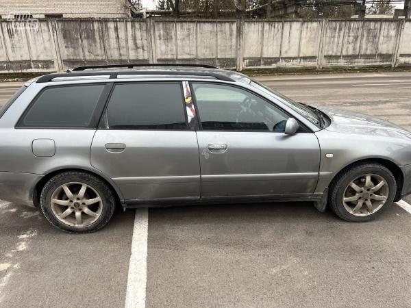 Audi A4 2001 Panevēža, ar dzinēja tilpumu 1.90 L un nobraukumu 400 tūkst. km par 550 €, foto 4 vietnē AUTOMOTO.COM.LV