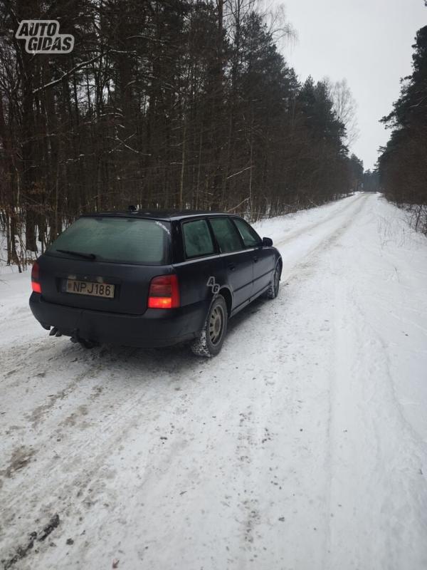 Audi A4 2001 Alīta, ar dzinēja tilpumu 1.90 L un nobraukumu 461 tūkst. km par 1150 €, foto 3 vietnē AUTOMOTO.COM.LV