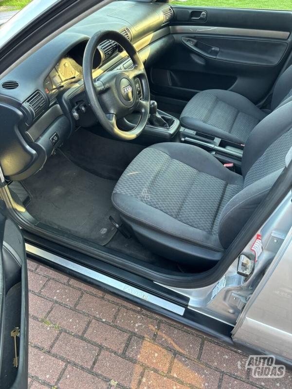Audi A4 2001 Klaipėda, ar dzinēja tilpumu 1.90 L un nobraukumu 485 tūkst. km par 1100 €, foto 5 vietnē AUTOMOTO.COM.LV