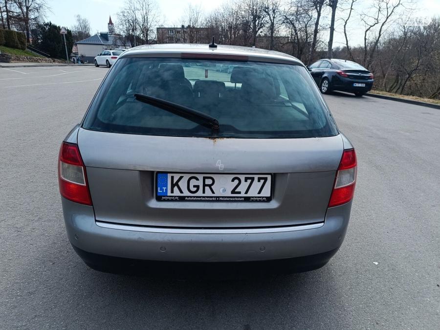 Audi A4 2002 in Vilnius, with an engine capacity of 2.50 L and mileage of 300 thousand km for 1000 €, photo 7 on AUTOMOTO.COM.LV