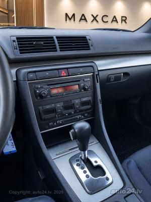 Audi A4 2002 in Tallinn, with an engine capacity of 3.00 L and mileage of 331 thousand km for 999 €, photo 9 on AUTOMOTO.COM.LV
