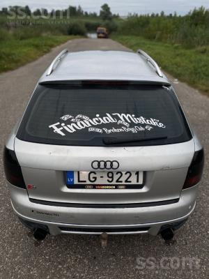 Audi A4 2002 Daugavpils, ar dzinēja tilpumu 2.50 L un nobraukumu 351 tūkst. km par 1400 €, foto 9 vietnē AUTOMOTO.COM.LV