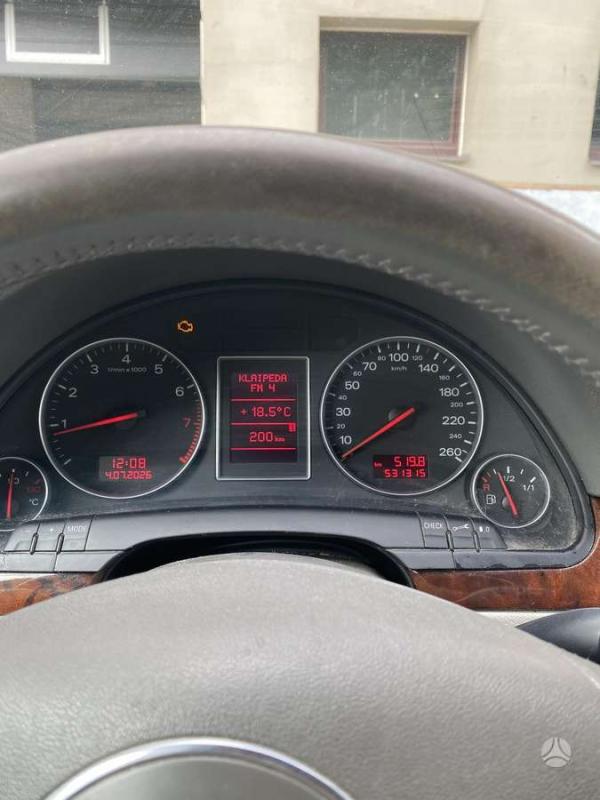 Audi A4 2002 Klaipėda, ar dzinēja tilpumu 2.40 L un nobraukumu 530 tūkst. km par 1100 €, foto 3 vietnē AUTOMOTO.COM.LV