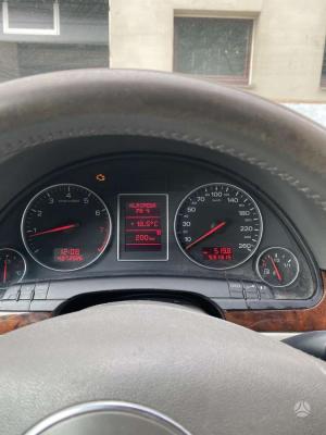 Audi A4 2002 Klaipėda, ar dzinēja tilpumu 2.40 L un nobraukumu 530 tūkst. km par 1100 €, foto 4 vietnē AUTOMOTO.COM.LV