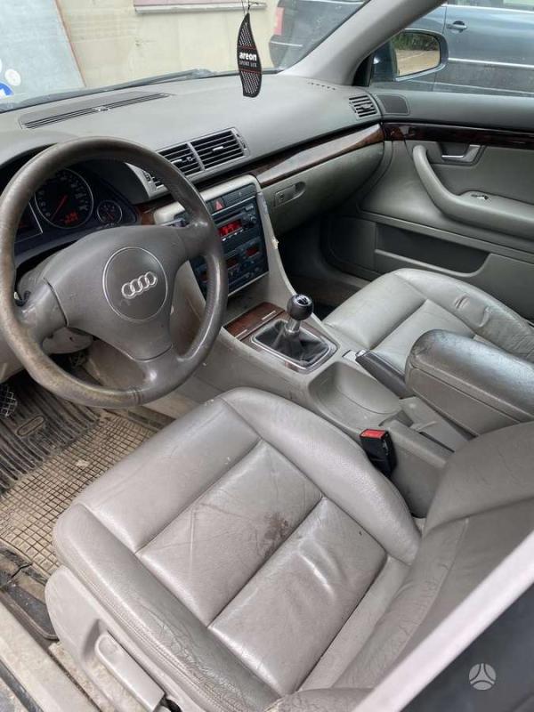 Audi A4 2002 Klaipėda, ar dzinēja tilpumu 2.40 L un nobraukumu 530 tūkst. km par 1100 €, foto 4 vietnē AUTOMOTO.COM.LV