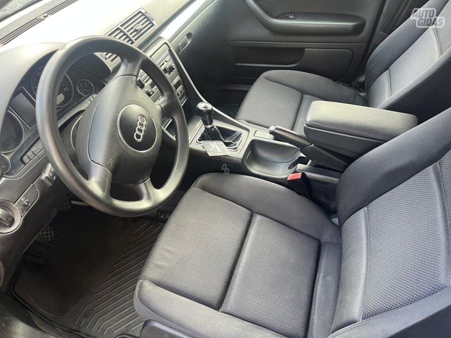 Audi A4 2002 Šauļi, ar dzinēja tilpumu 1.90 L un nobraukumu 328 tūkst. km par 1500 €, foto 9 vietnē AUTOMOTO.COM.LV