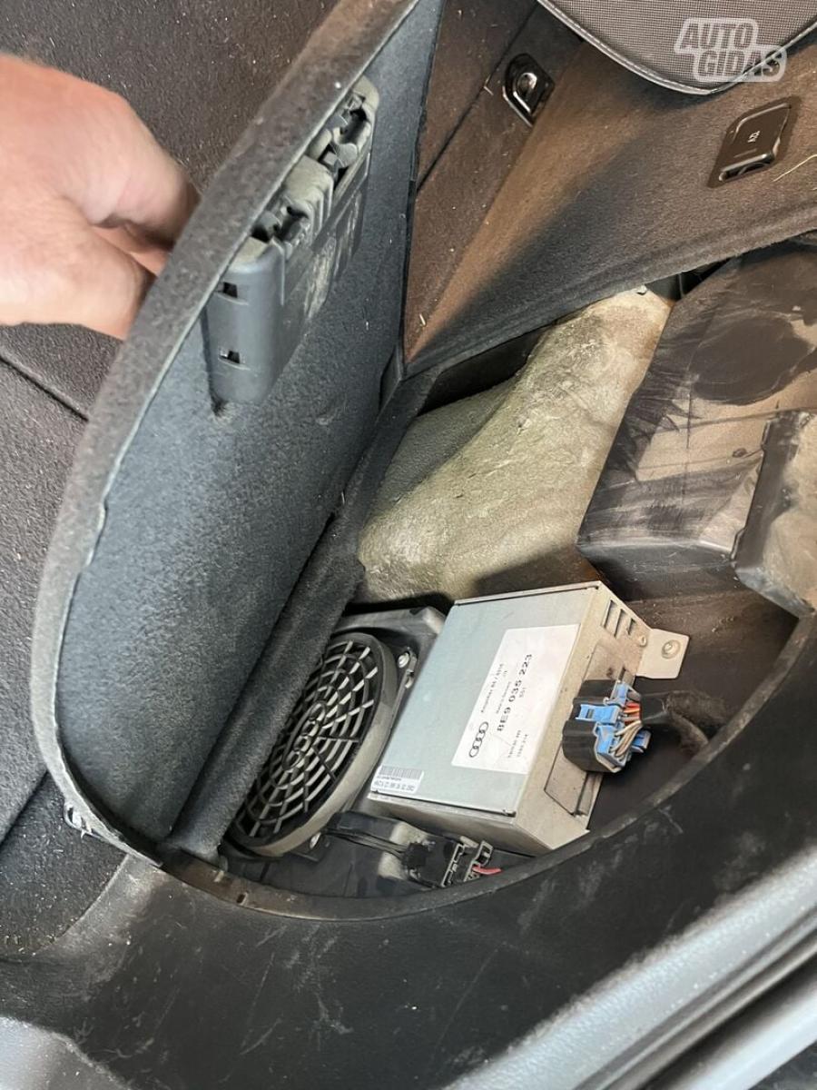 Audi A4 2002 Šauļi, ar dzinēja tilpumu 1.90 L un nobraukumu 328 tūkst. km par 1500 €, foto 19 vietnē AUTOMOTO.COM.LV