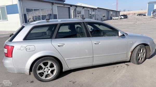 Audi A4 2003 in Mazeikiai, with an engine capacity of 2.50 L and mileage of 299 thousand km for 950 €, photo 4 on AUTOMOTO.COM.LV