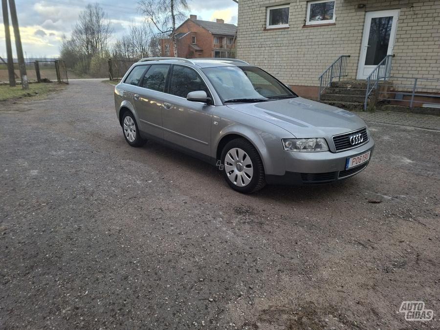 Audi A4 2003 in Marijampole, with an engine capacity of 1.60 L and mileage of 225 thousand km for 2350 €, photo 4 on AUTOMOTO.COM.LV