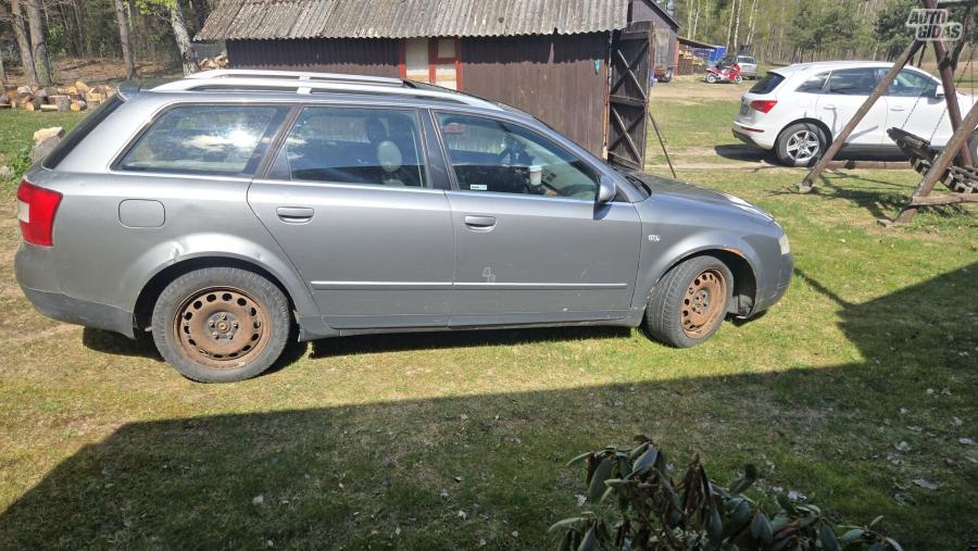 Audi A4 2003 Prienai, ar dzinēja tilpumu 2.50 L un nobraukumu 462 tūkst. km par 800 €, foto 5 vietnē AUTOMOTO.COM.LV