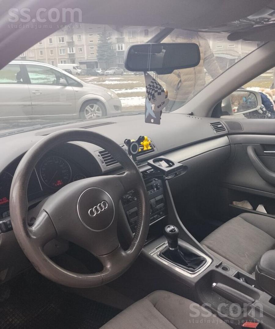 Audi A4 2003 in Riga, with an engine capacity of 1.90 L and mileage of 318 thousand km for 1400 €, photo 6 on AUTOMOTO.COM.LV