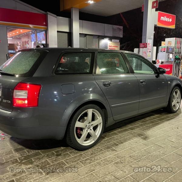 Audi A4 2004 in Tallinn, with an engine capacity of 2.50 L and mileage of 278 thousand km for 2700 €, photo 4 on AUTOMOTO.COM.LV