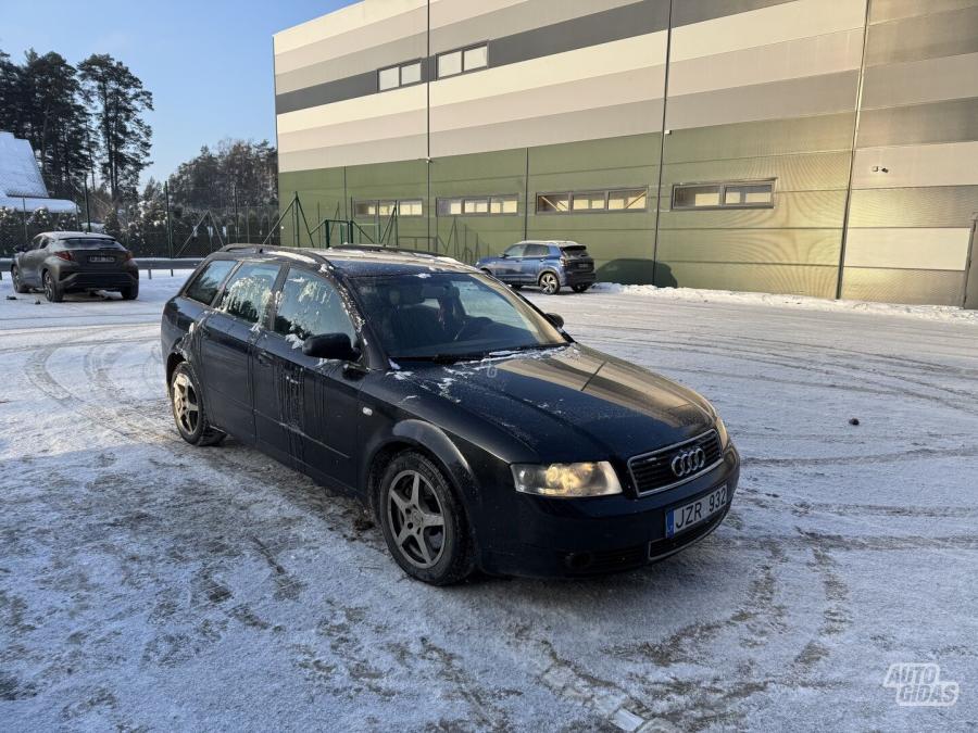 Audi A4 2004 in Vilnius, with an engine capacity of 2.50 L and mileage of 340 thousand km for 650 €, photo 3 on AUTOMOTO.COM.LV