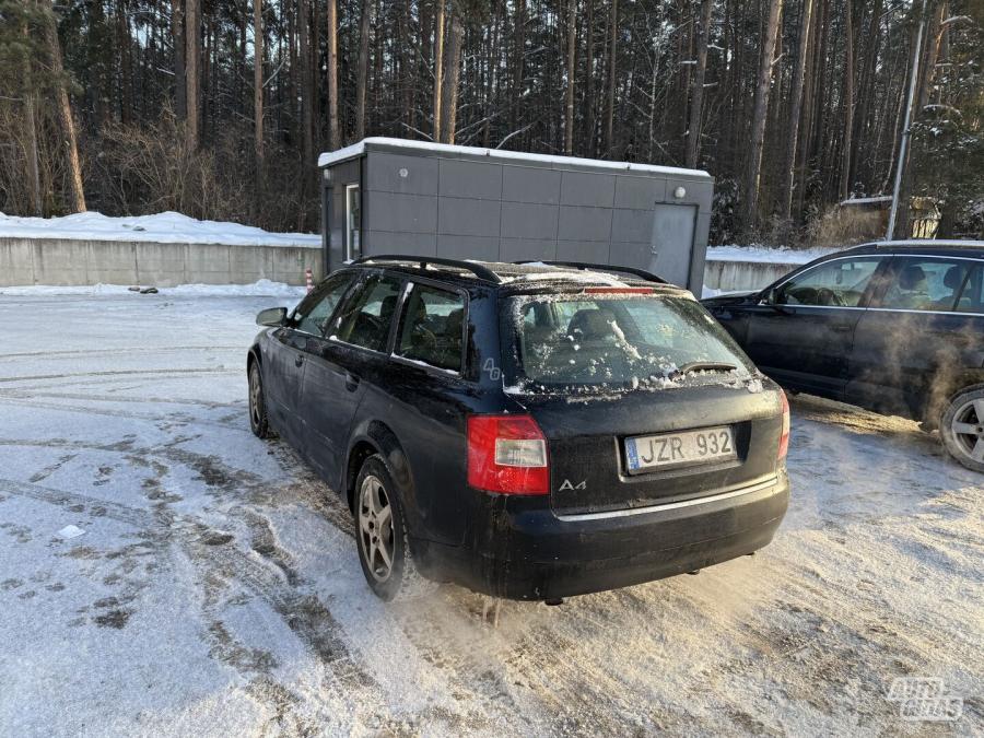 Audi A4 2004 in Vilnius, with an engine capacity of 2.50 L and mileage of 340 thousand km for 650 €, photo 6 on AUTOMOTO.COM.LV