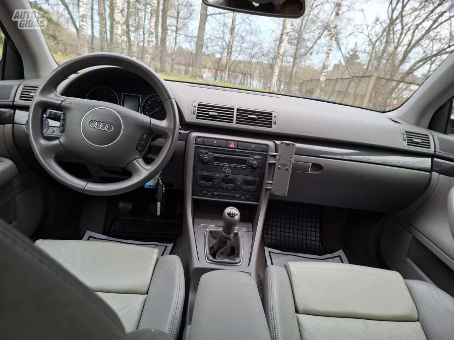 Audi A4 2004 in Marijampole, with an engine capacity of 1.90 L and mileage of 29 thousand km for 2450 €, photo 17 on AUTOMOTO.COM.LV