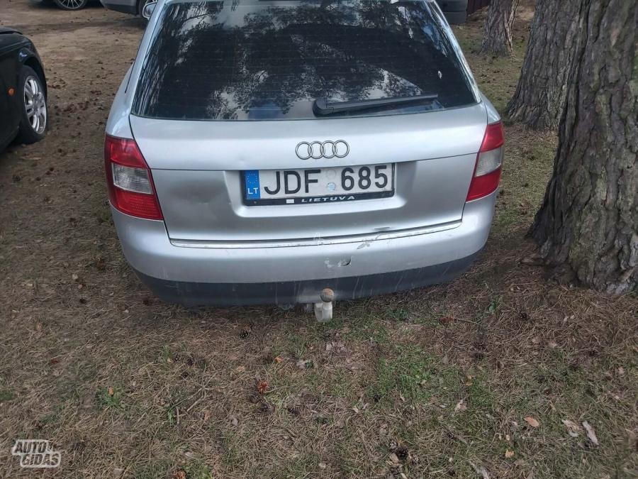 Audi A4 2004 in Vilnius, with an engine capacity of 1.90 L and mileage of 300 thousand km for 650 €, photo 9 on AUTOMOTO.COM.LV